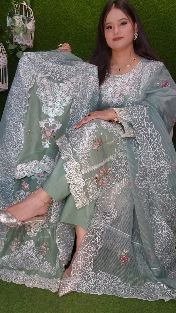 Search|TanhasCollection